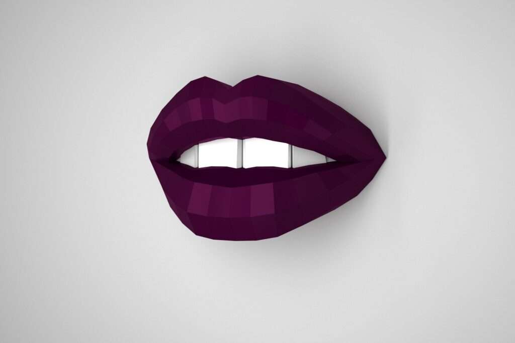 Lips Sculpture - LACRAFTA